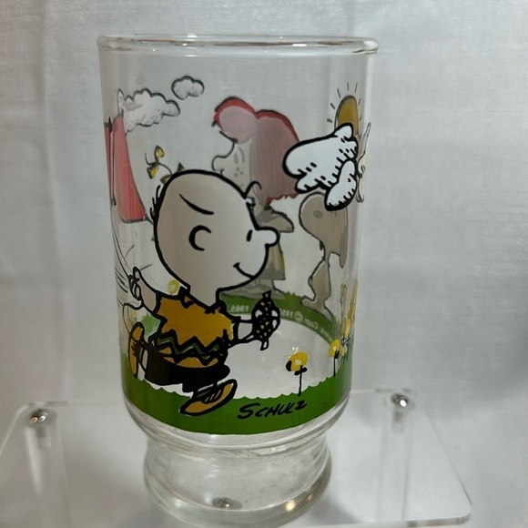 Peanuts | Dining | Peanuts Snoopy Flying A Kite Schultz Glass 6 Vintage ...